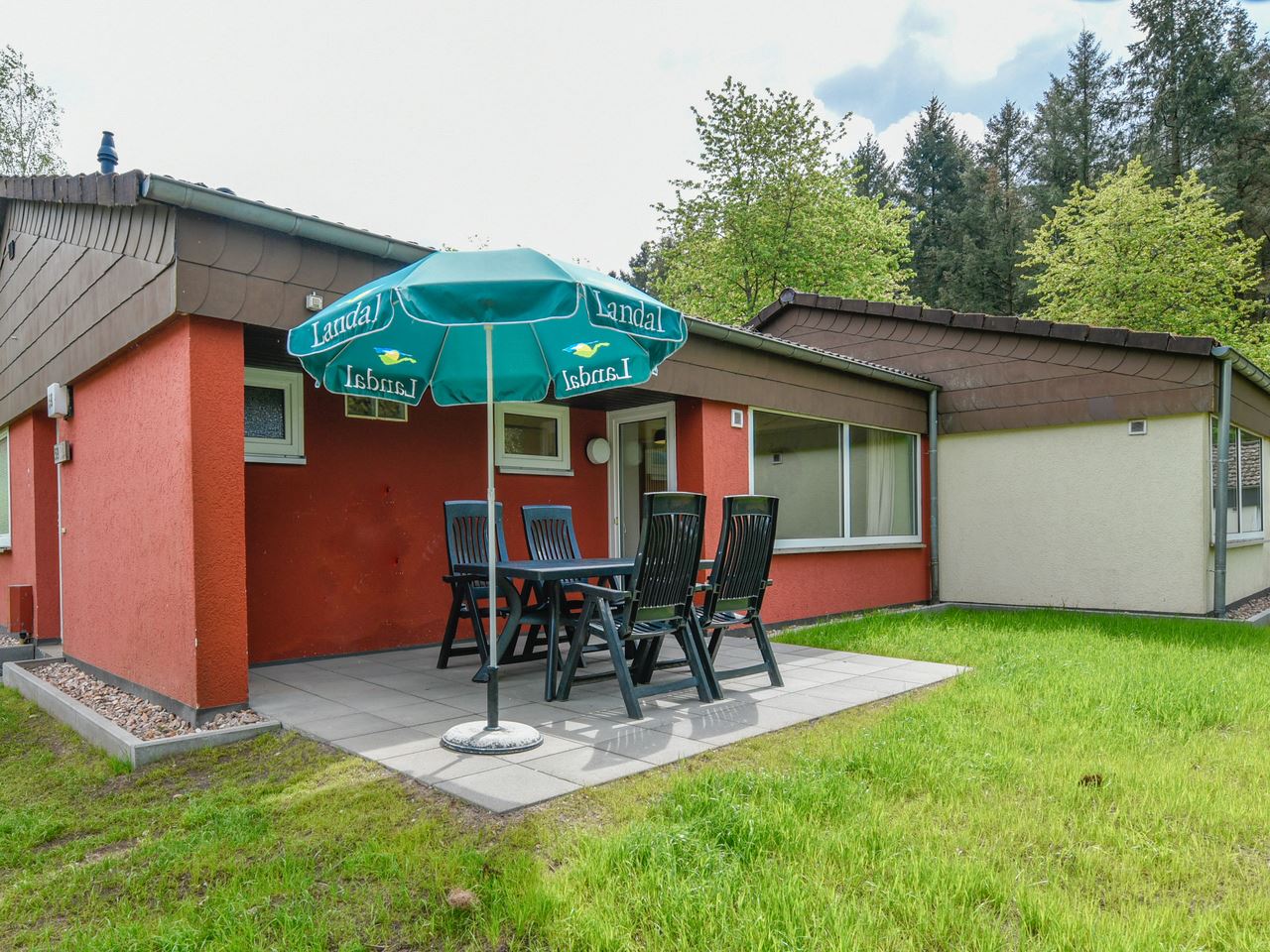 4-persoons bungalow - Comfort 4C2 op Landal Warsberg